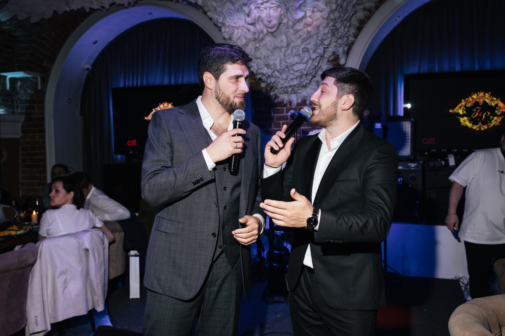 General Media Group провела вокальный конкурс караоке среди рекламных ...